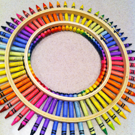 HOME DZINE Craft Ideas | Make a colourful crayon wreath
