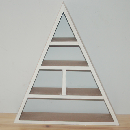 HOME DZINE Craft Ideas | Triangular shelf for festive decor