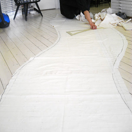 HOME DZINE Craft Ideas | Designer rug made from old clothes