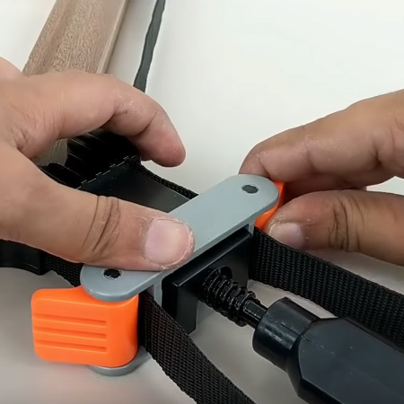 HOME DZINE Home DIY | How to use a Tork Craft Strap Clamp