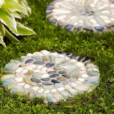 HOME DZINE Garden Ideas | Quick Project: Easy pebble stepping stones