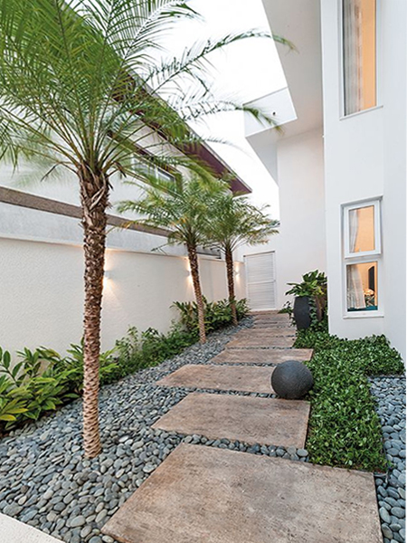 Landcsape Pavement In A Garden 9 Types Of Pavement Materials To