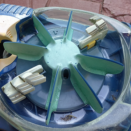 Why Buying The Zodiac MX8 Elite Pool Cleaner Was Not A Good Idea